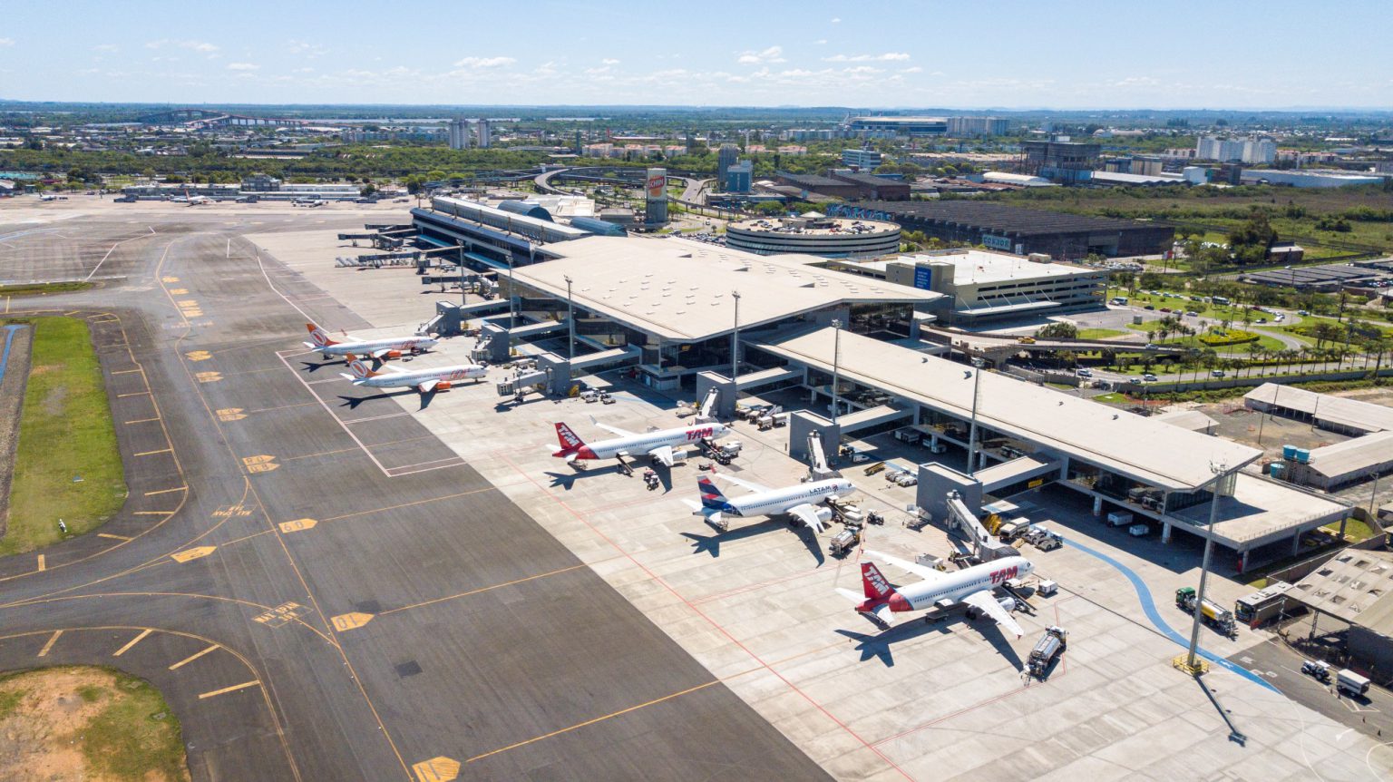 Mobilidade em escala elevada no Porto Alegre Airport - TK Elevator Brasil